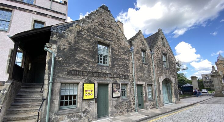 The Official Guide to Edinburgh - Forever Edinburgh