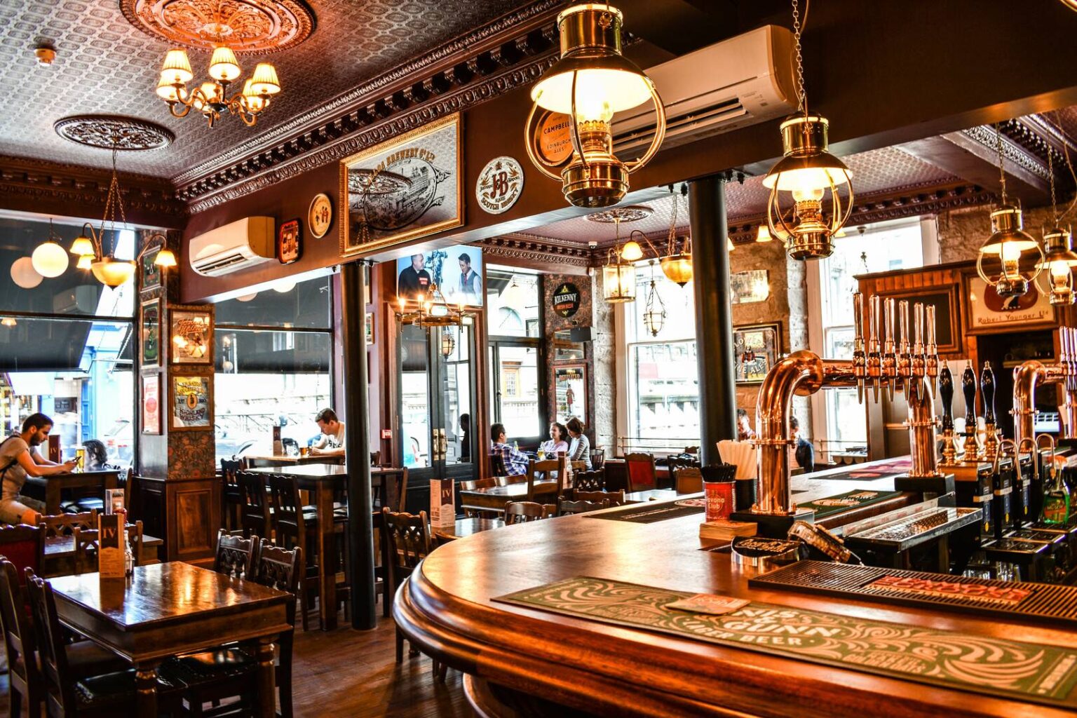 Bars and pubs in Edinburgh - Forever Edinburgh