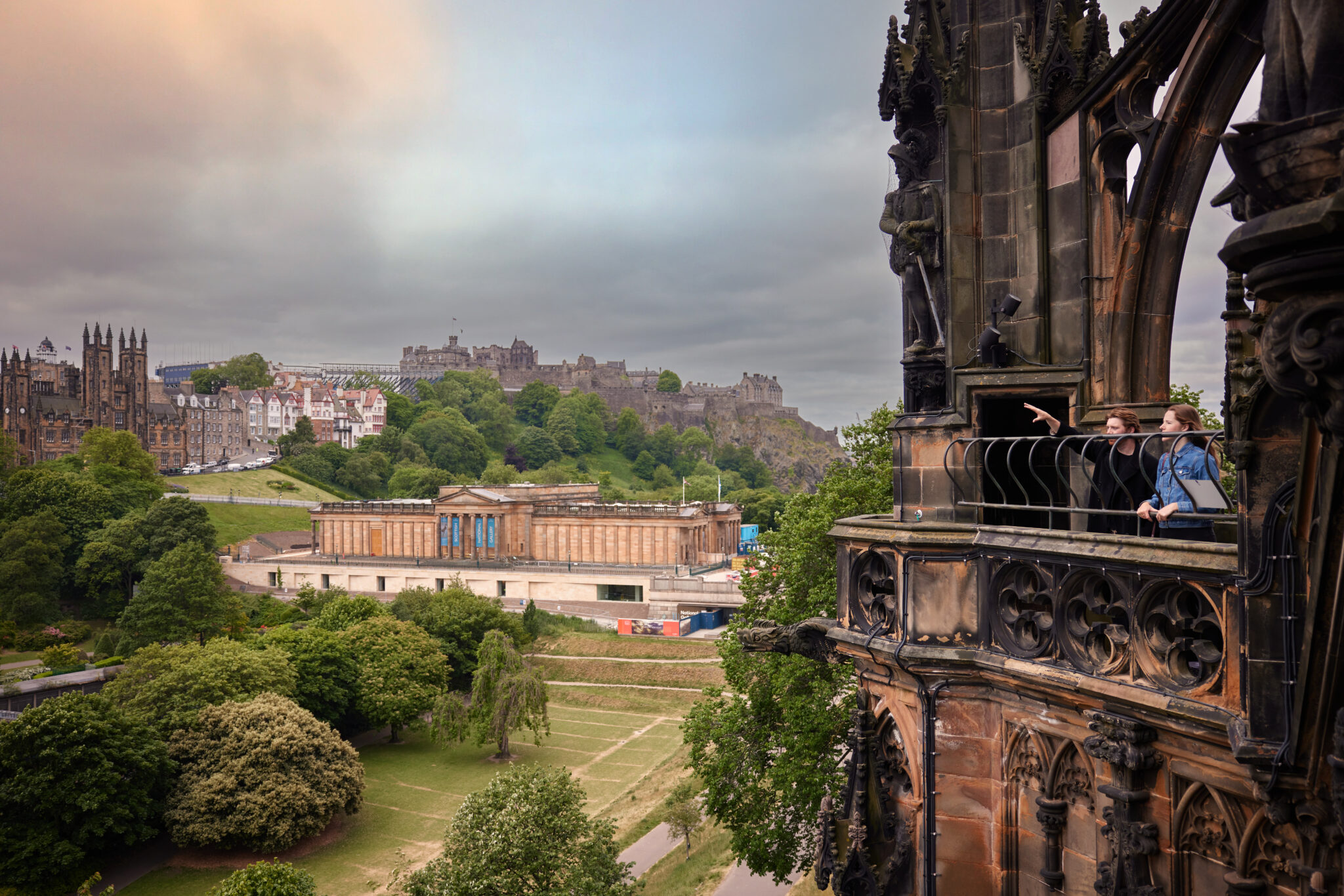 The Official Guide to Edinburgh - Forever Edinburgh