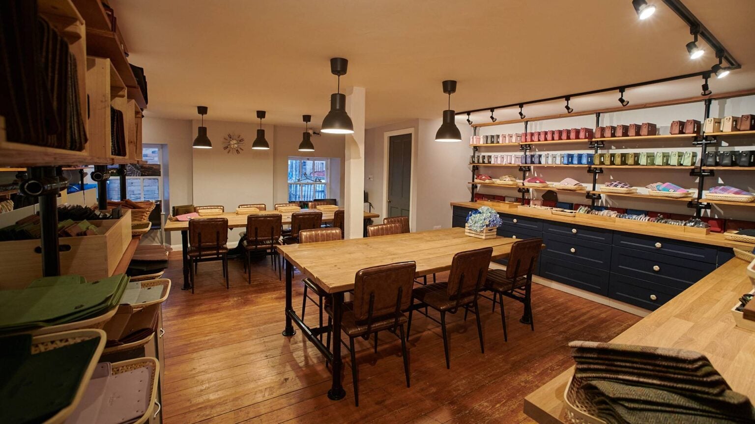 Islander Handbag Experience - Forever Edinburgh