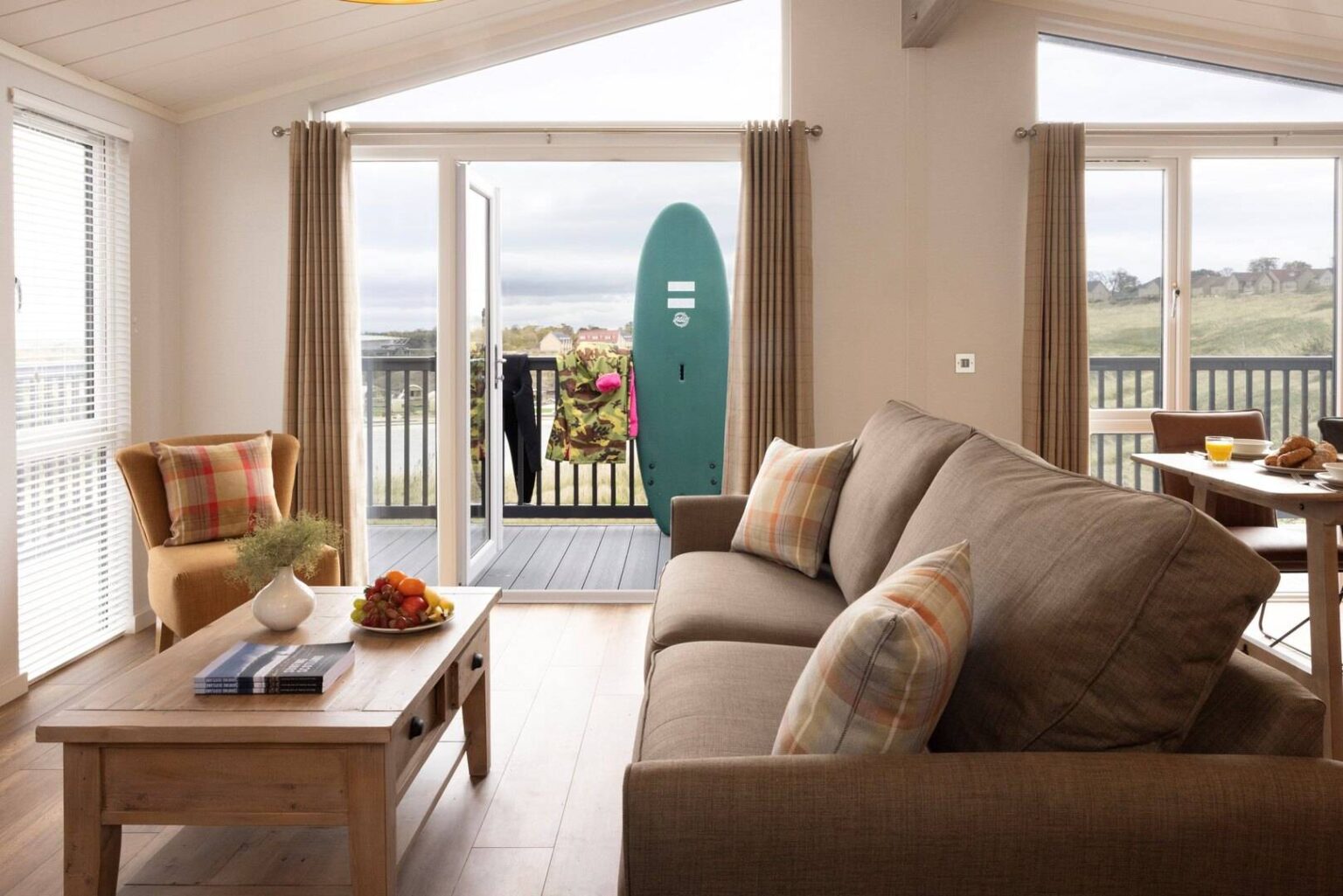 Lost Shore Surf Resort - Forever Edinburgh